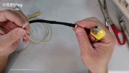 iphone数据线用久了线破损能看到电线 简单教你修复