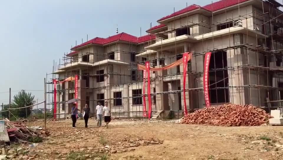 团队设计师,风水大师一起与岳阳何总沟通园林景观及内装设计:别墅...