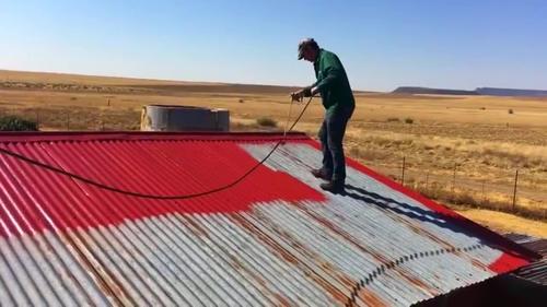 屋顶如何刷漆快捷便利?油漆喷枪就能搞定,真是个贴心的发明