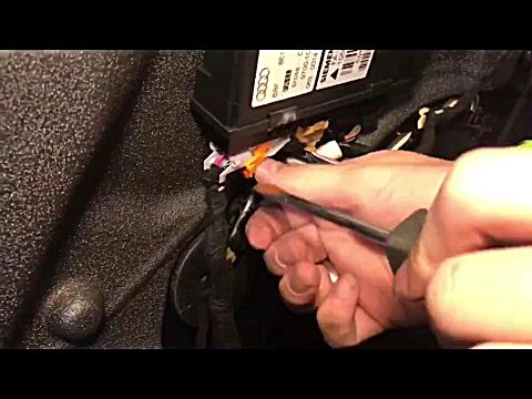 奥迪A4B6B7左前玻璃升降器开关安装教程.MP4