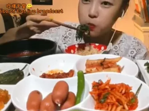 韩国吃播:超丰富的美食食谱,荤素搭配均匀,小姐姐的幸福时刻!