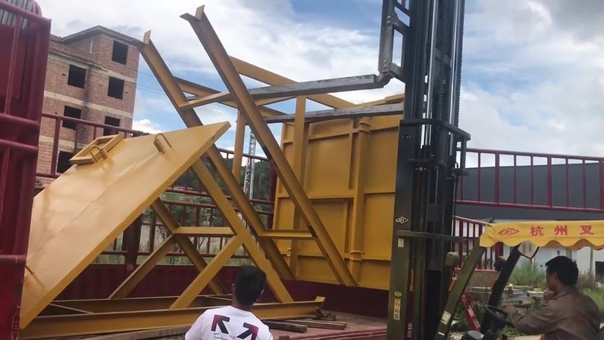 #定型化工地,#电梯井操作平台#抖音小助手