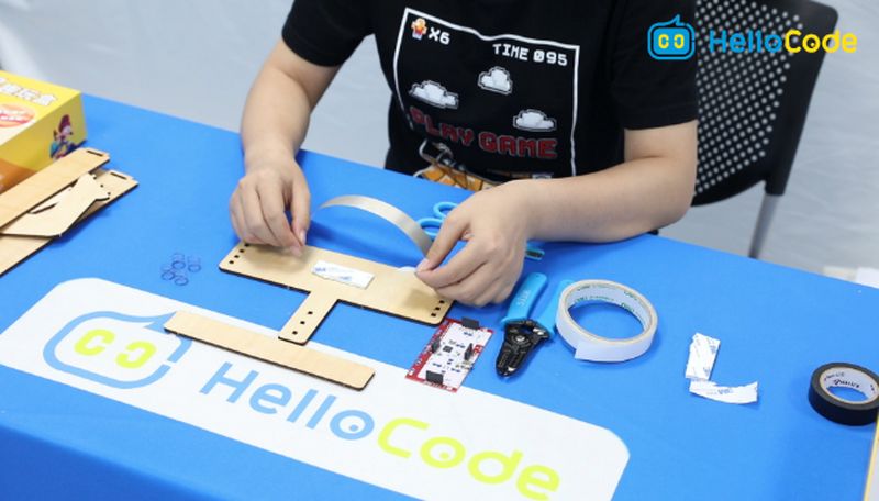 HelloCode少儿编程教具搭建之阅读小助手