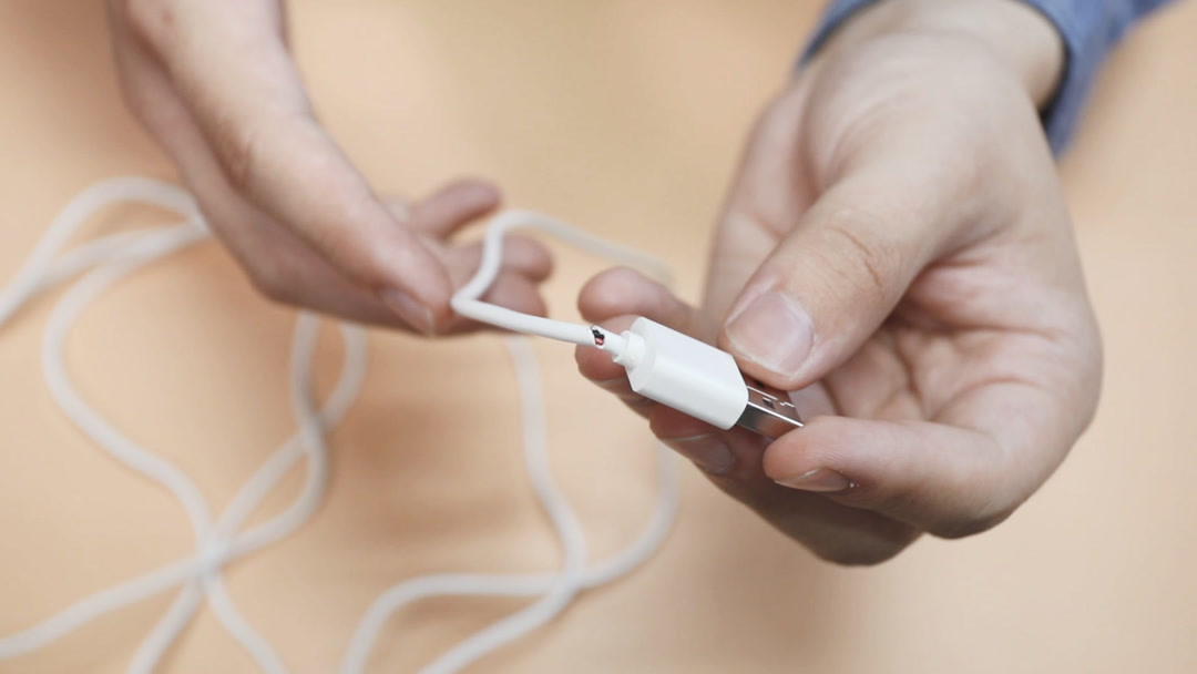 数据线坏了不要扔,教你只用一根吸管,轻松修复,像新的一样好用