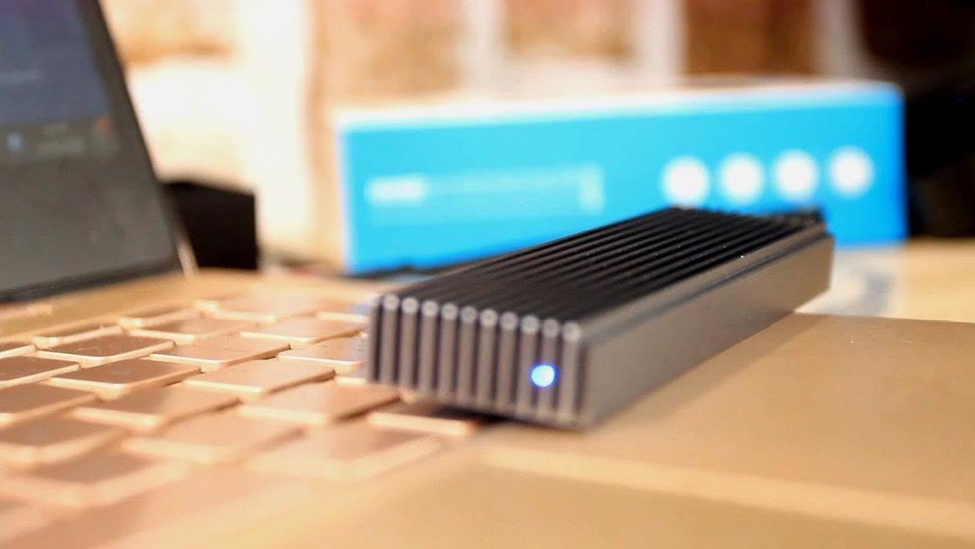 入手奥睿科迅龙NVME M.2硬盘和硬盘盒,一分钟打造高速移动硬盘