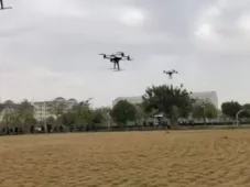哈瓦无人机编队飞行