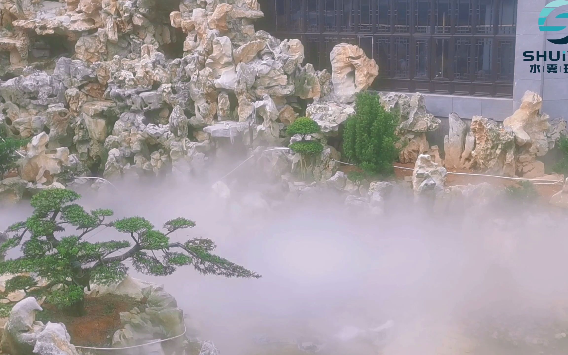 贵阳喷雾设备园林造景 在炎炎夏日给人们清凉一‘夏’有个凉爽的...