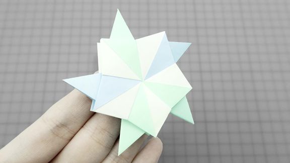 给自己折一枚五角星勋章吧,很有成就感呢