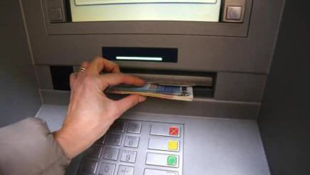 银行里的ATM机,全装满人民币是多少?说出来你都不敢相信