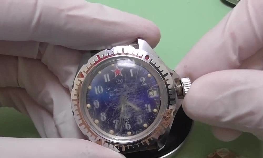 大神将一个旧机械手表修复一新,这才是手艺人