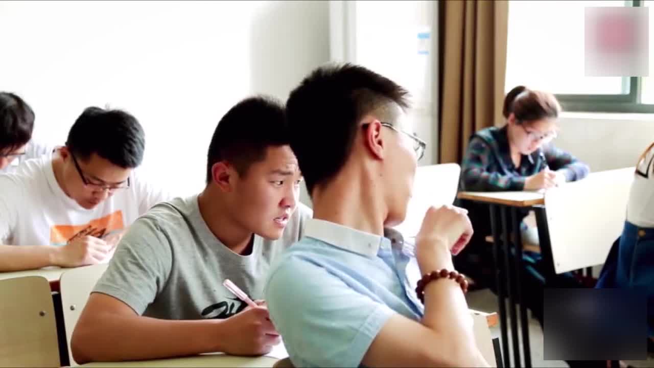 考试作弊新方式,ABCD全看女生胸!