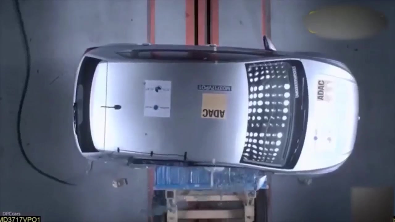 大众POLO碰撞测试