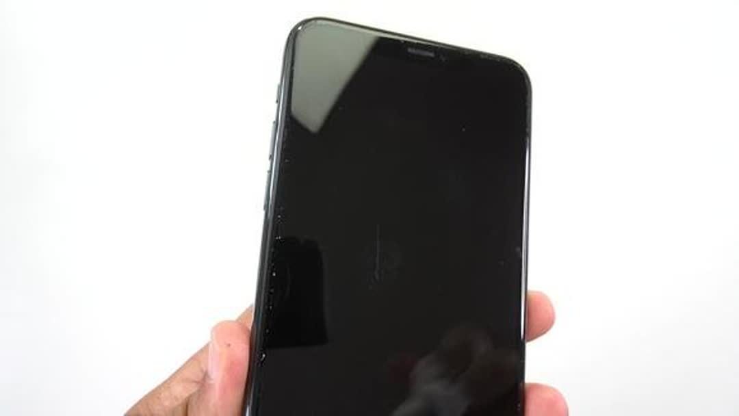 屏幕有划痕"奸商"都是这样做的