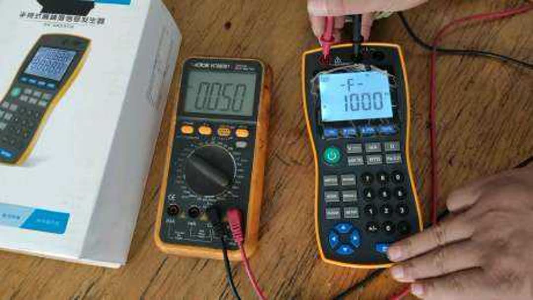维修电工如何校正频率信号?坚果用C512信号发生器现场演示方法