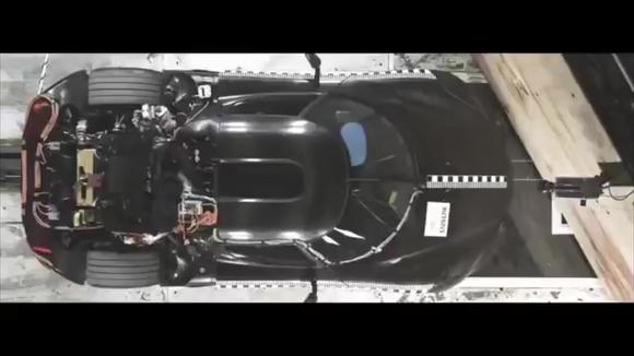 这恐怕是最贵的碰撞测试了 一台足够北京买套房