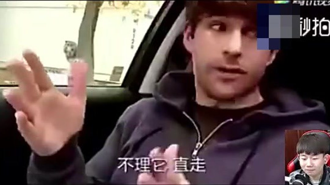 给你的搞笑交通视频,还是四川版,嘿嘿嘿