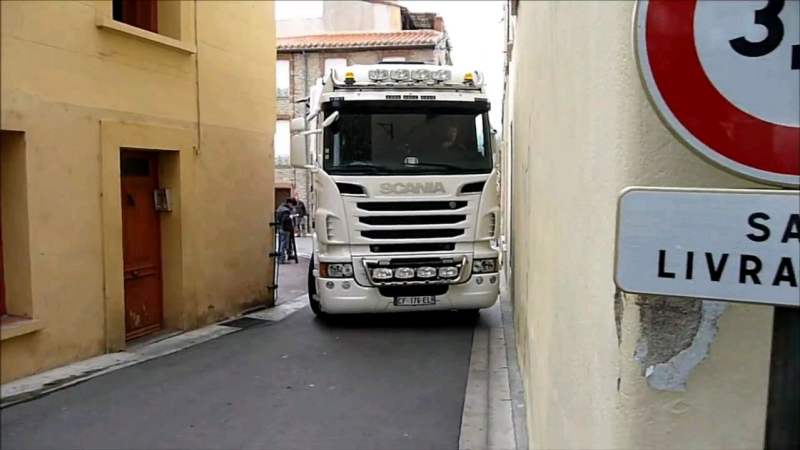 斯堪尼亚卡车,这司机技术没得说