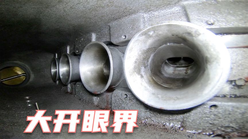 汽车高速行驶时,发动机内部是啥样?第一视角记录,大开眼界!