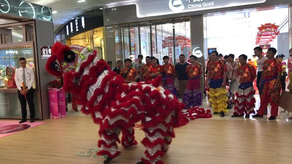 新店开业,醒狮表演满堂彩ߥ�ߥ�ߥ