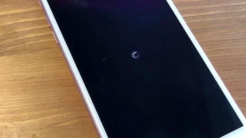 下载了个安卓模拟器,咋就把我手机整废了呢?