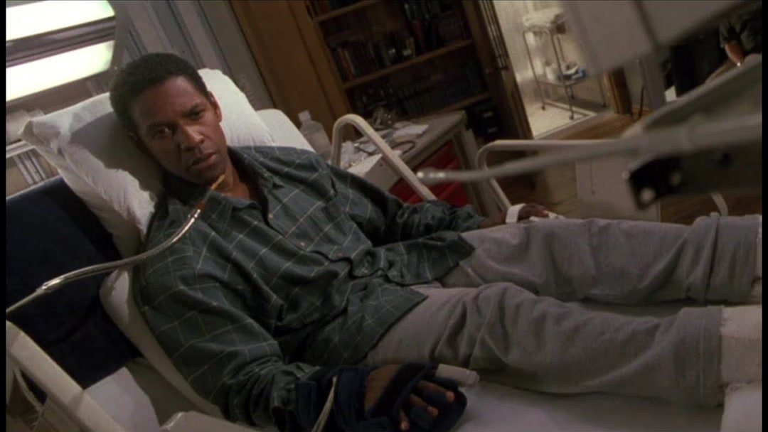 瘫痪在床的破案高手,和高智商罪犯斗智斗勇,一部烧脑悬疑片!