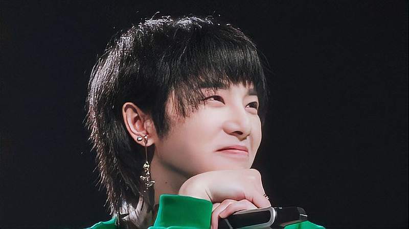 华晨宇火星演唱会宣传片发布,亲自做总导演,你期待吗?