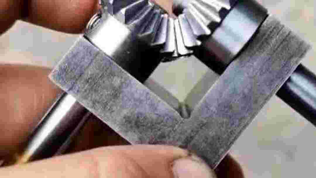 齿轮间的完美契合,旋转的瞬间,彻底把我惊艳了!