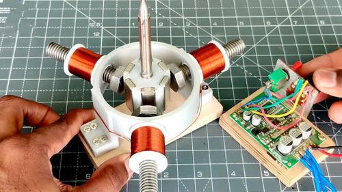 用三个铜线圈制造大功率电动机