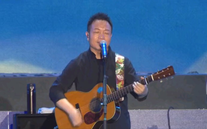 2018年6月2日石家庄“易买单 星动之夜”群星演唱会许巍专场