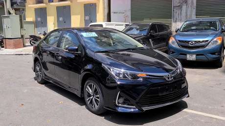 没白等,2021款丰田卡罗拉,按下钥匙看到内饰,才明白啥叫改变