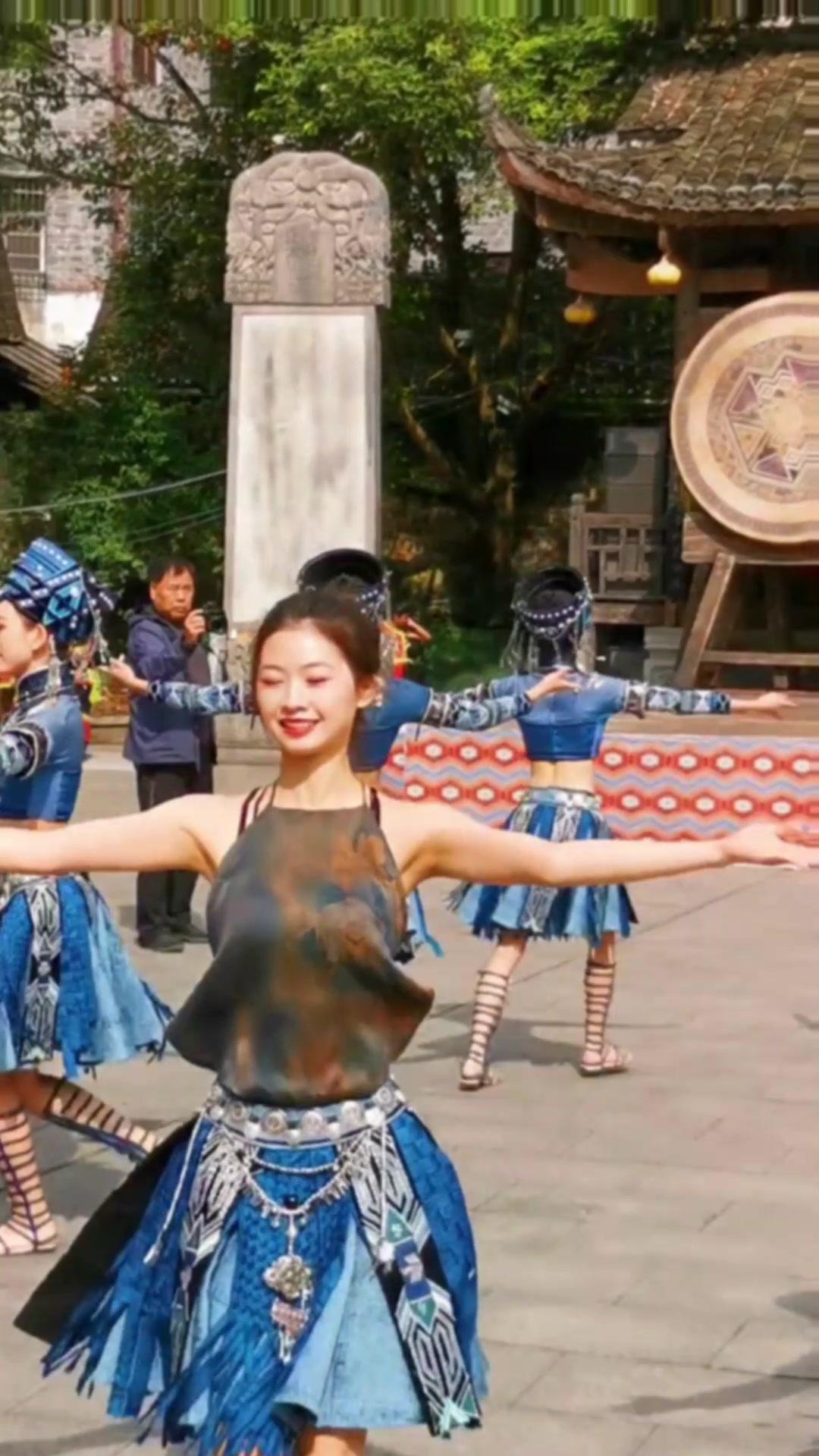 肢体语言,诠释内心世界的丰富多彩