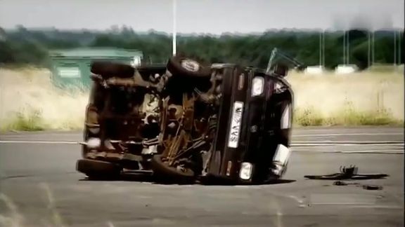 全都粉粉碎,极端情况下的汽车碰撞测试