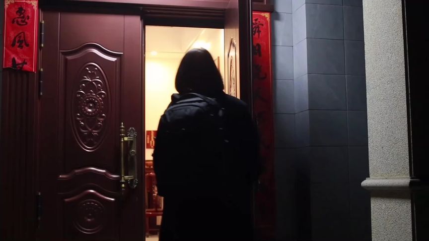 我回到家了,爸爸这样说我,他说了些啥?#节约用电 #错峰用电