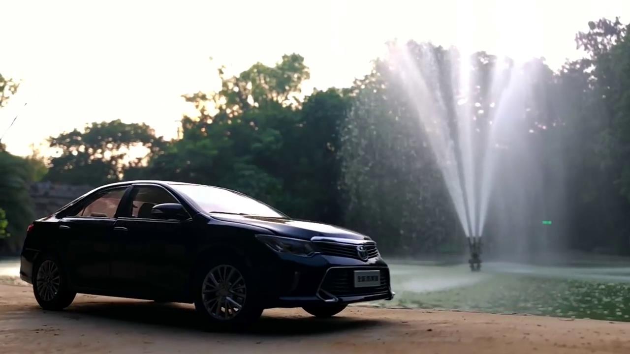 实拍:凯美瑞10周年纪念版汽车模型开箱展示