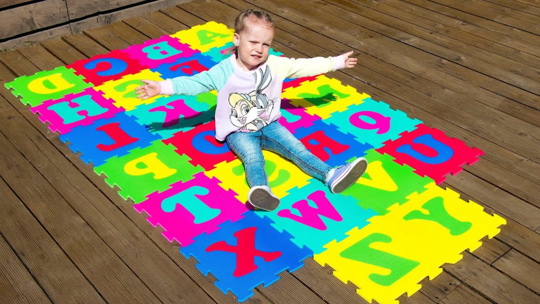 萌宝学习乐园,玩着拼字游戏就轻松认识26个英文字母啦