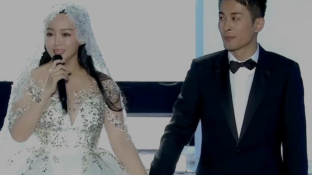 一天赚50万年收入过2亿,“没忍住”花7000万办婚礼,被封号!