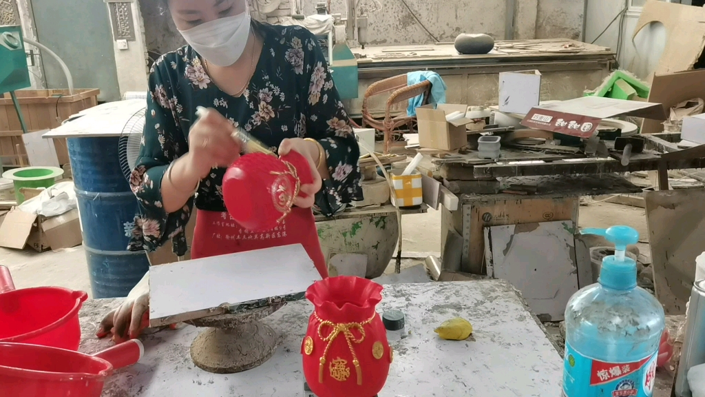 开始制作福袋模具,硅胶模具,玻璃钢模具批量生产
