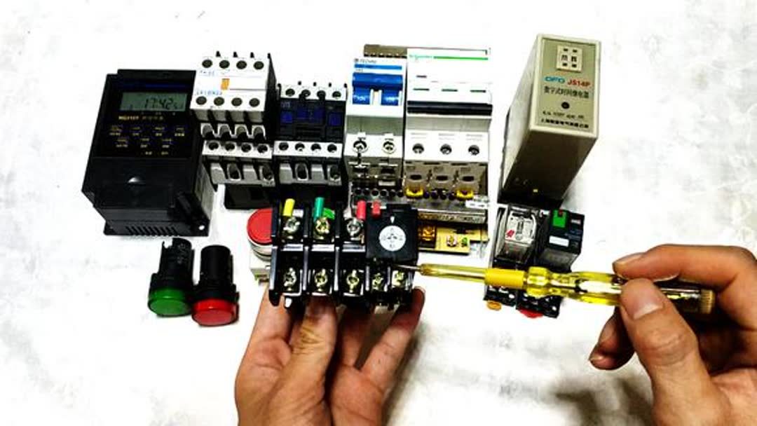 5分钟讲清楚10种电路常用元器件的作用,学电工从认识元器件开始