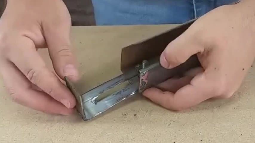 牛人发明了一个切割神器,用起来太方便了,值得收藏