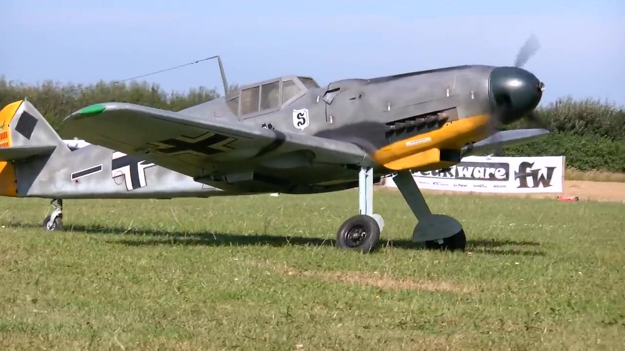 【航模RC】巨型RC BF-109模型飞机飞行示范_ 2016