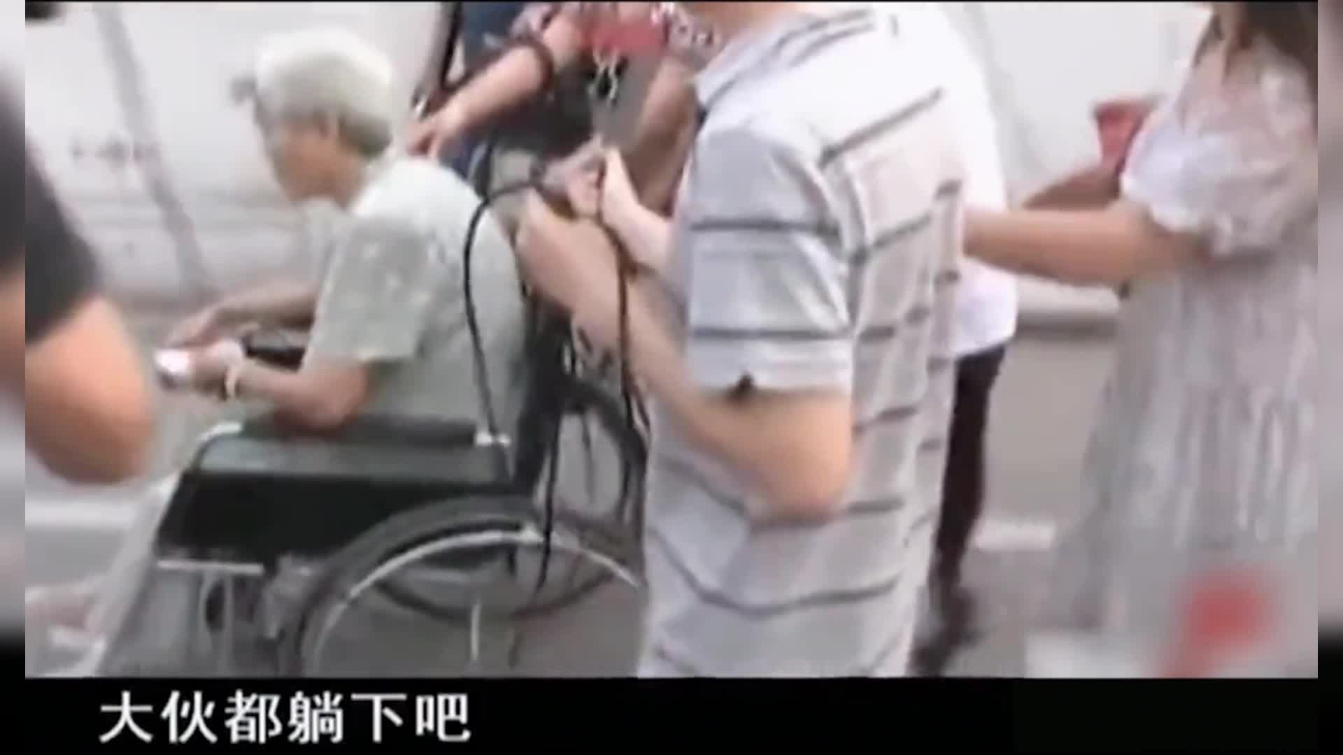 国内首例碰瓷成功案例,男子好意扶起摔倒老人被讹诈,法院竟然最终...