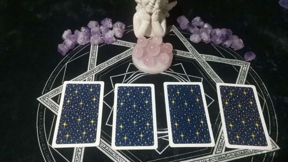 #塔罗测试 塔罗占卜:你爱的人,他不爱你的原因是什么