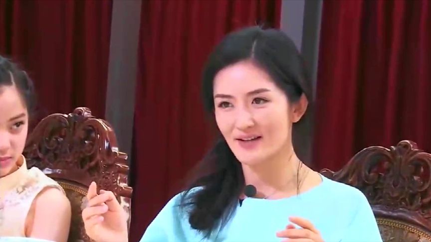 谢娜模仿秀,谢娜模仿他人,旁边人夸赞真的特别像