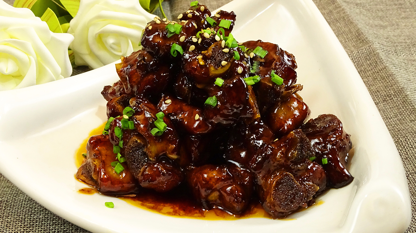 教你在家做糖醋排骨、酸甜适口又酥烂、做法简单还易懂、太好吃了