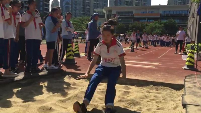 201910学校运动会跳远