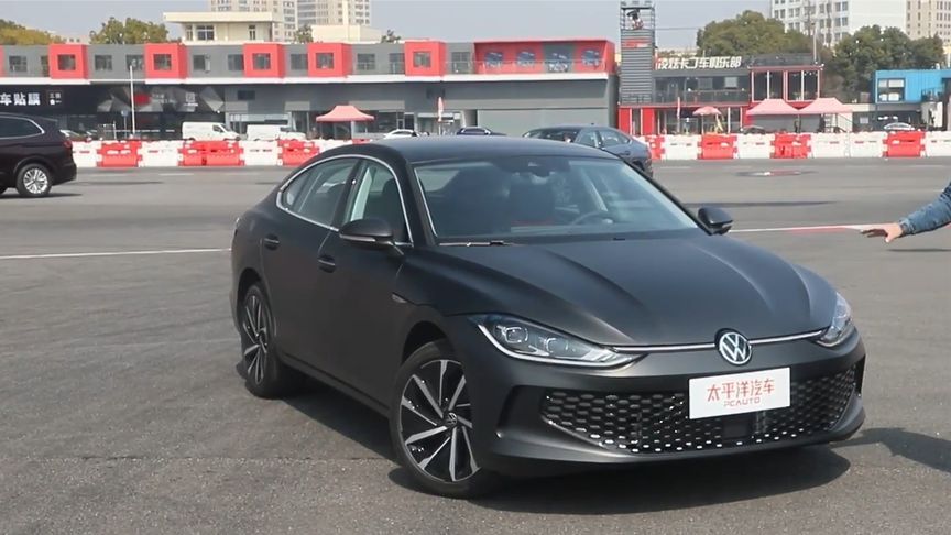 造型帅气还带无框车门!凌渡L 15万能买,还要啥思域?