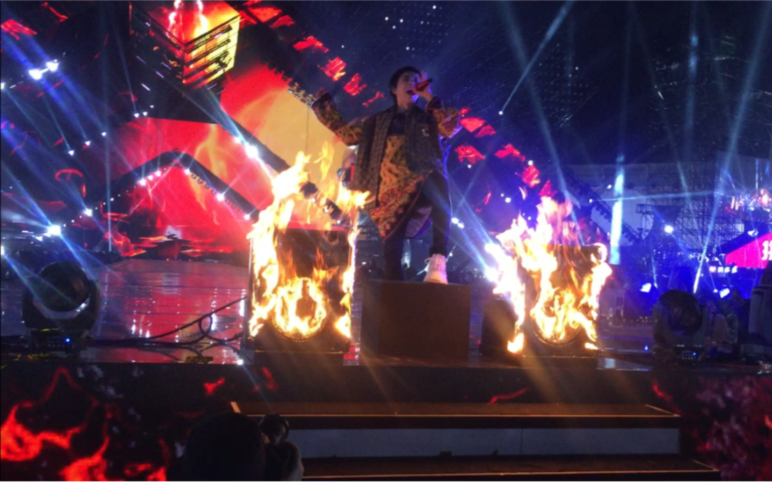 2019.12.31华晨宇 海口湖南卫视跨年演唱会 新年初声(超近距离无消音,...