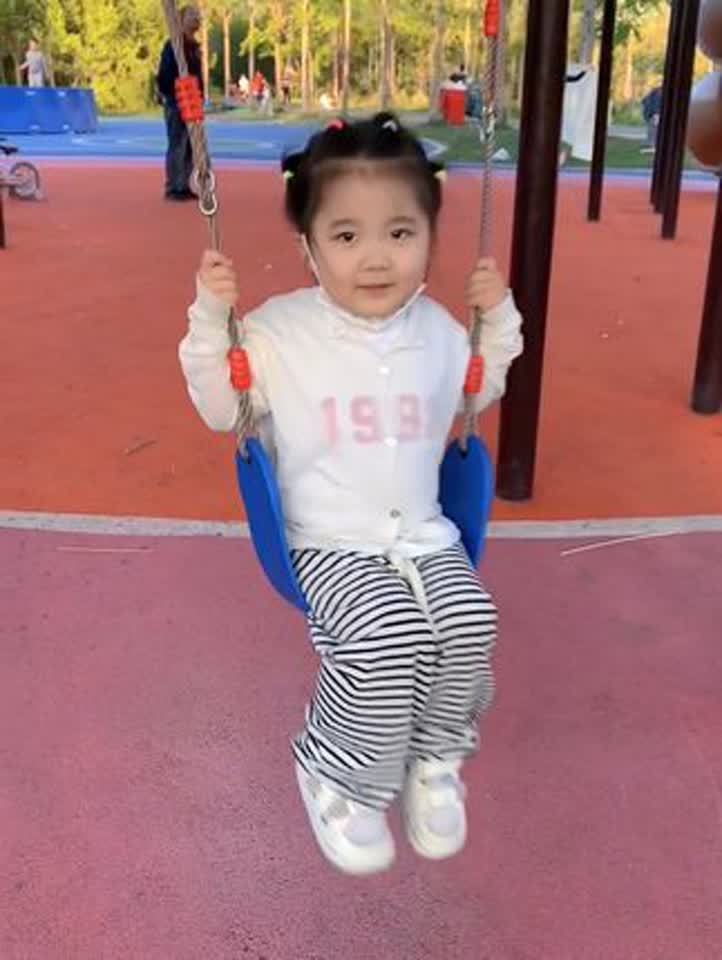 听过千万句关于美好的句子,都不及你微笑时的样子#相册里都是爱你的...