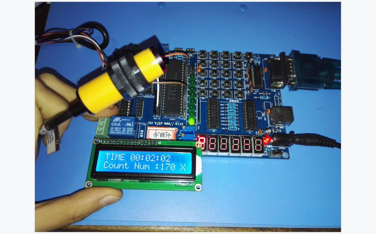 基于51单片机的智能教室计数器设计红外光电计数DIY设计/开发板套件...