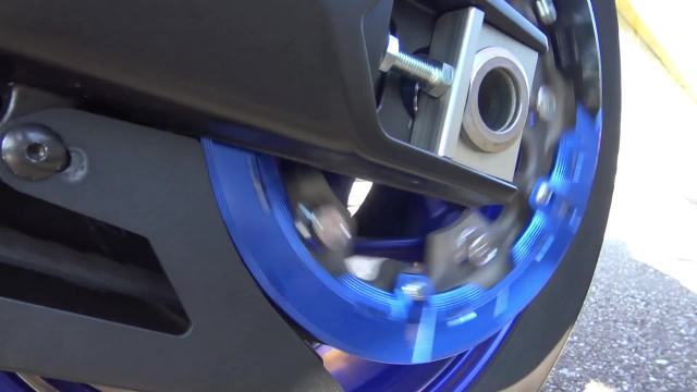 雅马哈TMAX530,后轮皮带传动 扭力这么大,不用金属链条